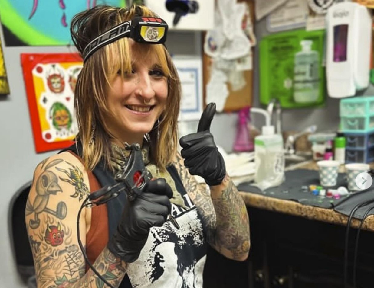 Kelly Campanile's Wolf-Skinwalker Graces a Z1R Lid - Flying Piston Benefit